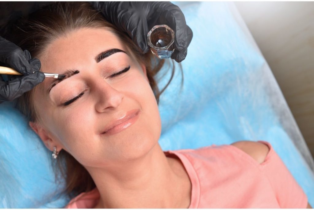 Sobrancelhas De Henna Como Fazer Para Durar Mais Tempo Veja 3 Dicas