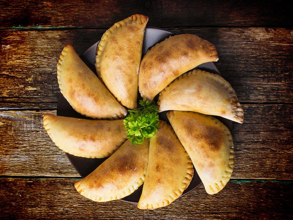 Pastel assado com 3 ingredientes: veja como fazer essa receita simples