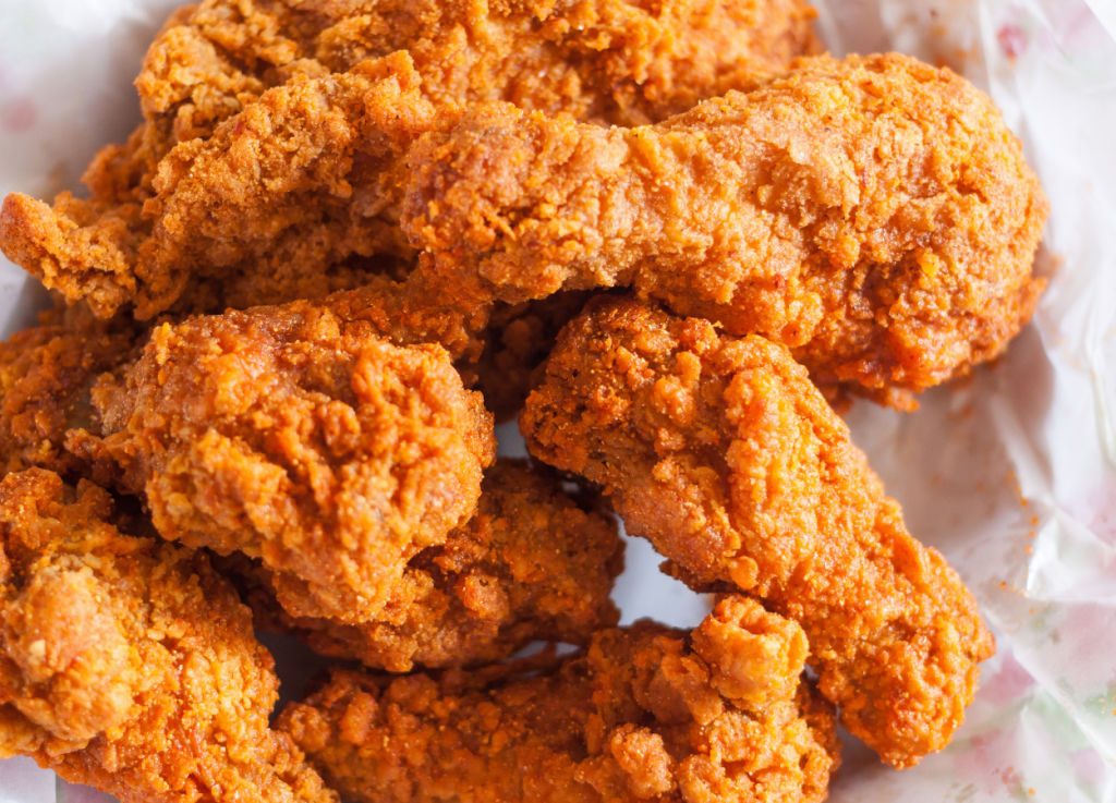 Frango frito crocante: aperitivo delicioso para fim de dia - Receitas ...