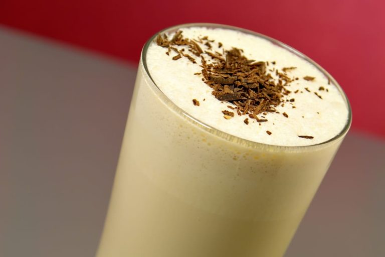 Drink Milk Punch: veja como fazer uma bebida mista exótica e deliciosa ...
