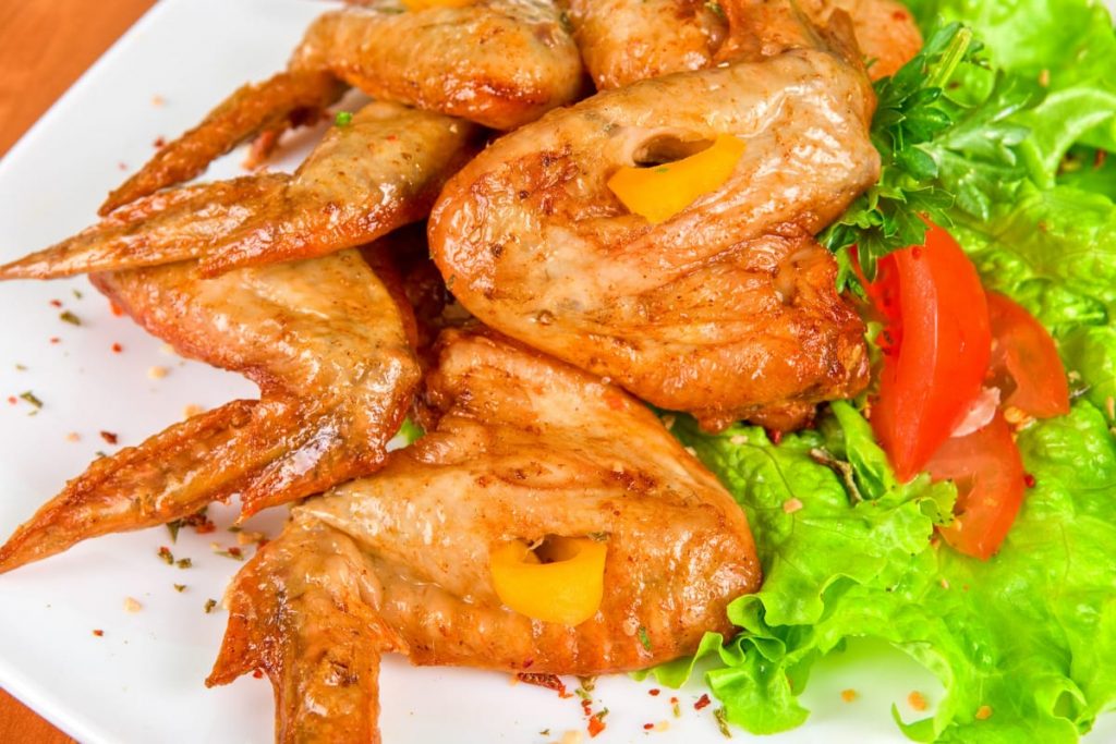 Asinha de frango assada e bem crocante: um aperitivo e prato principal