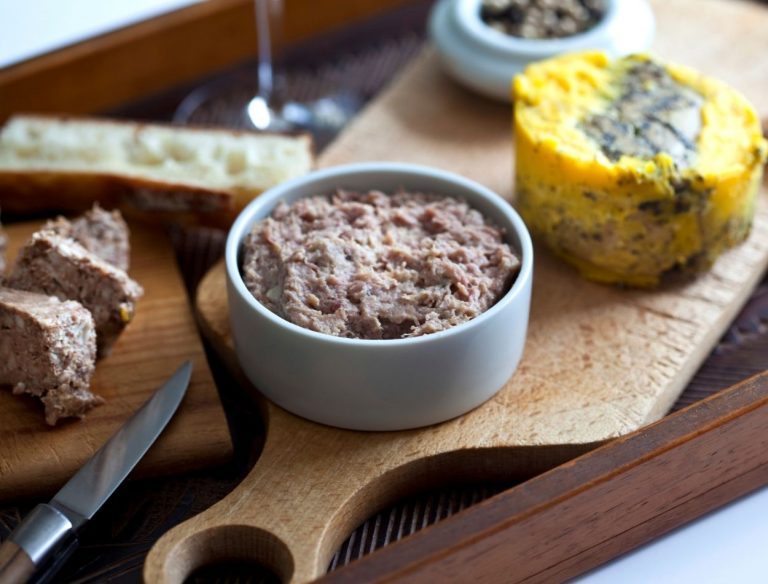 Patê delicioso: 3 receitas que ficam prontas rapidinho - Receitas Fáceis