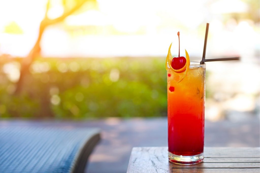 Drink Tequila Sunrise: a bebida mista perfeita para o sextou; confira