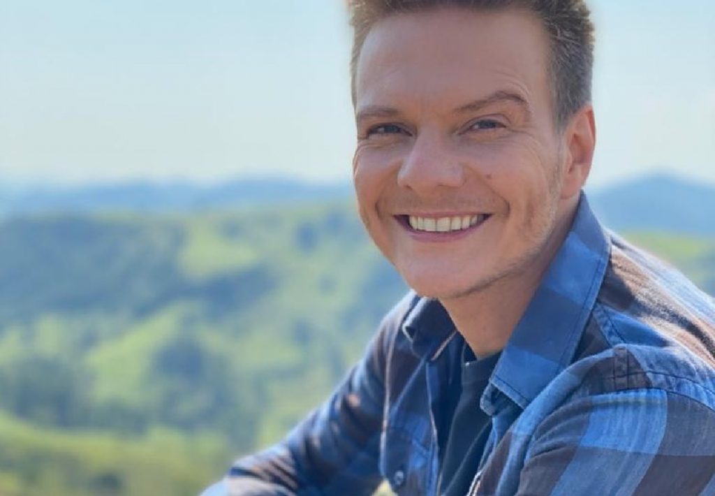 Michel Teló faz reflexão sobre o tempo e divulga novo álbum no ...